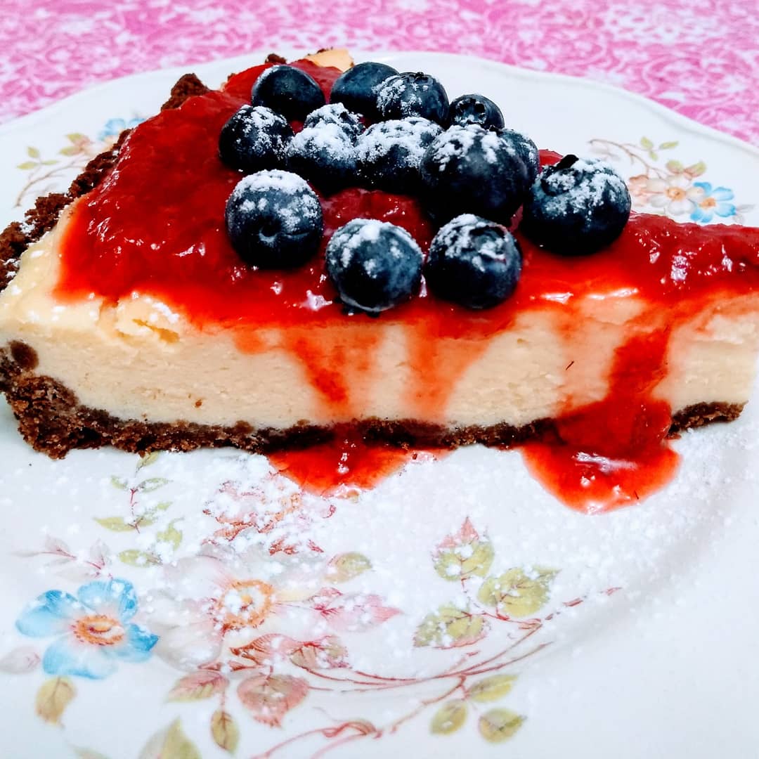 Receta de Cheesecake de Frutos Rojos: Postre Fácil y Delicioso
